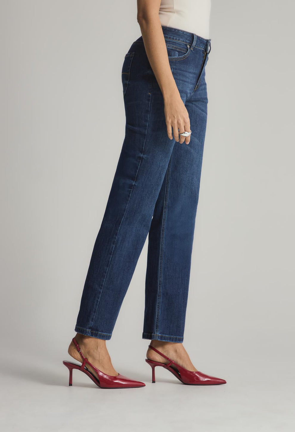 Jean vaquero oscuro con bota recta para mujeres – Stop Jeans